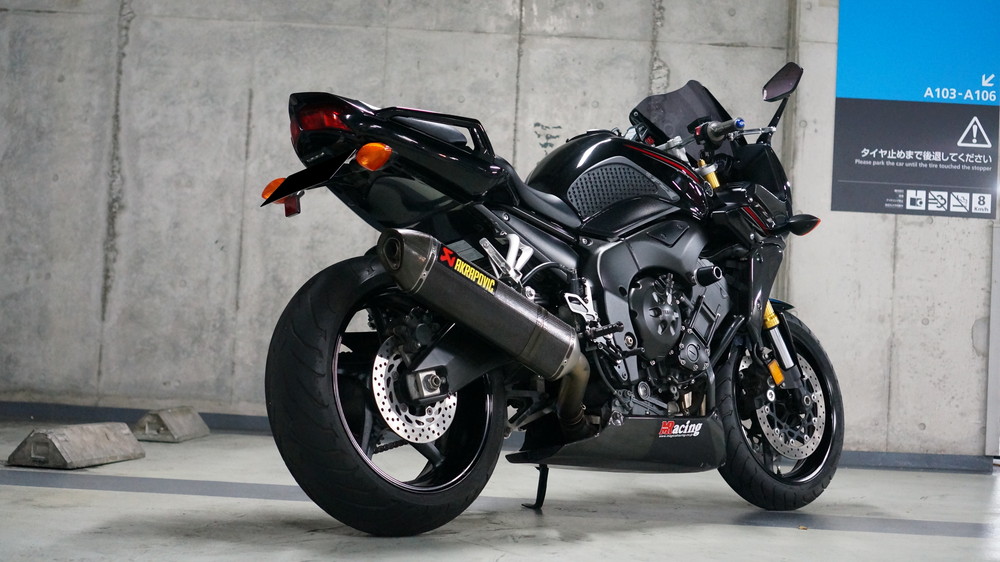 とん。さん ヤマハ FZ1 Fazer – 秋葉原UDXバイクウォッシュ